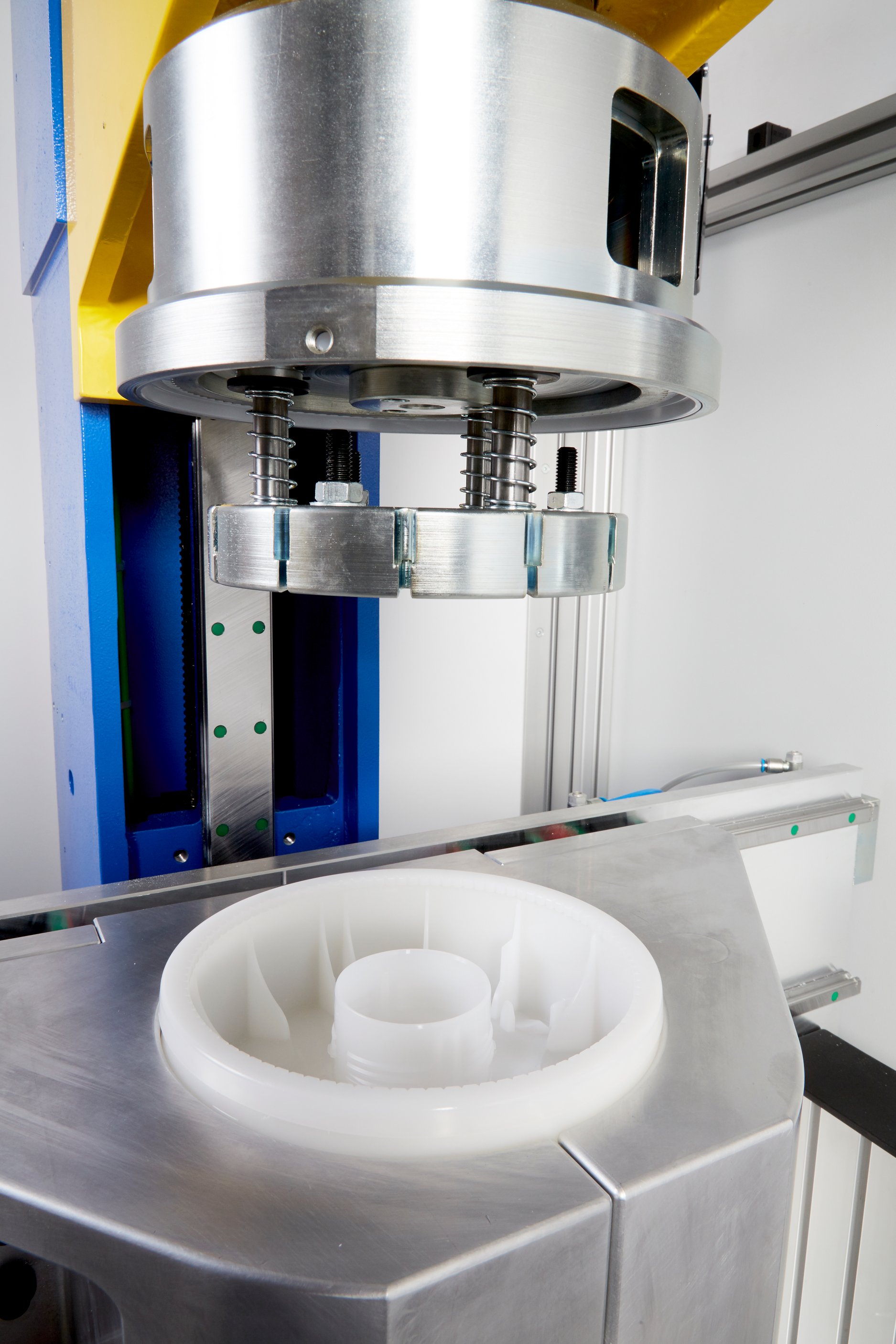 A Step-by-Step Guide to Spin Welding Process | Xfurth